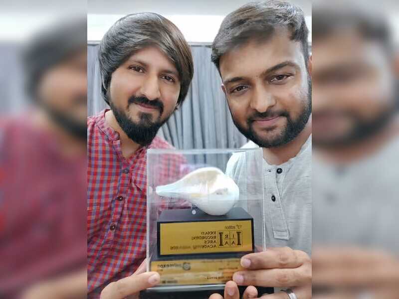 Meghdhanush band wins an award at Mumbai | Gujarati Movie News - Times ...