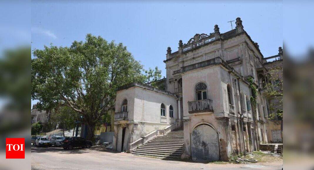 PIL seeks protection to Irrum Manzil heritage structures | Hyderabad ...