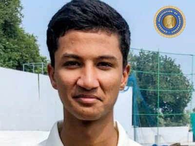 Batting coach Sanjay Bangar's son Aryan gets tips from bowling coach ...