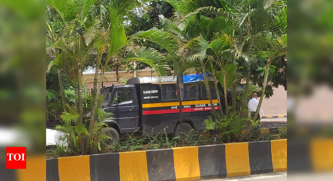 How Mumbai police van is helping US visa seekers | Mumbai News - Times ...