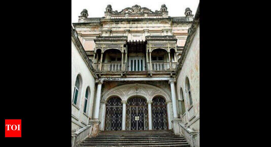 High court quizzes Telangana on plan for assembly at Irrum Manzil ...