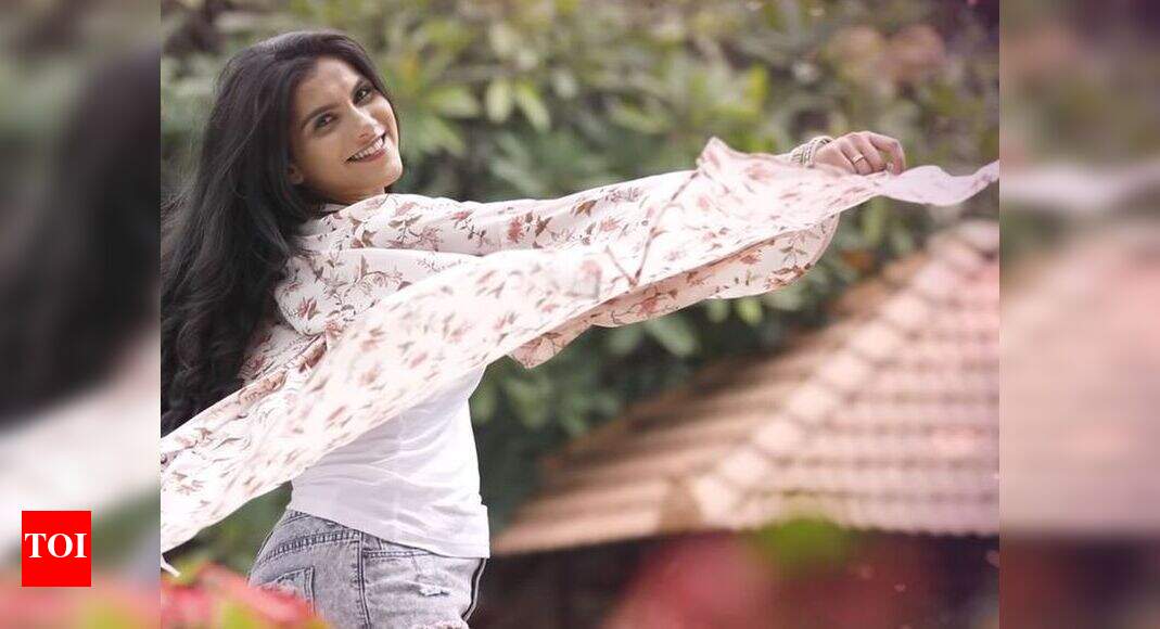 A romantic number from Yaanaa | Kannada Movie News - Times of India