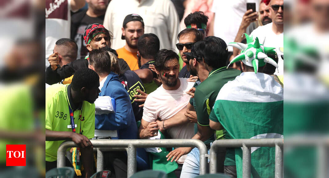 ICC World Cup 2019: As their teams fight it out, Pakistan and ...