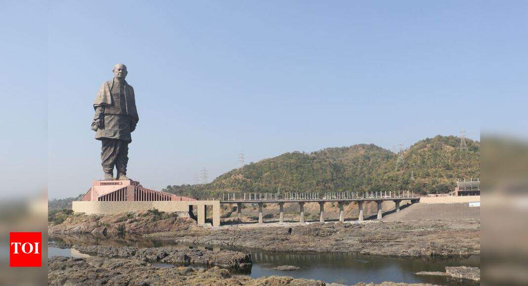 Rain drips inside Statue of Unity’s viewing gallery | India News ...
