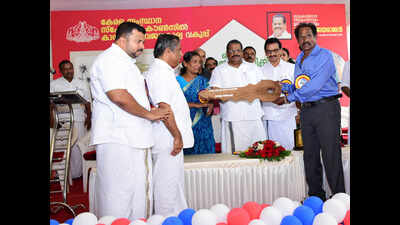 Olympian Manuel Frederick gets home in Kerala | Kozhikode News - Times ...