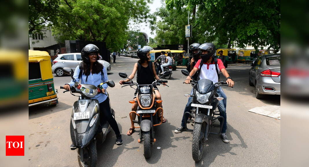 Traffic police department collaborates with city campuses - Times of India