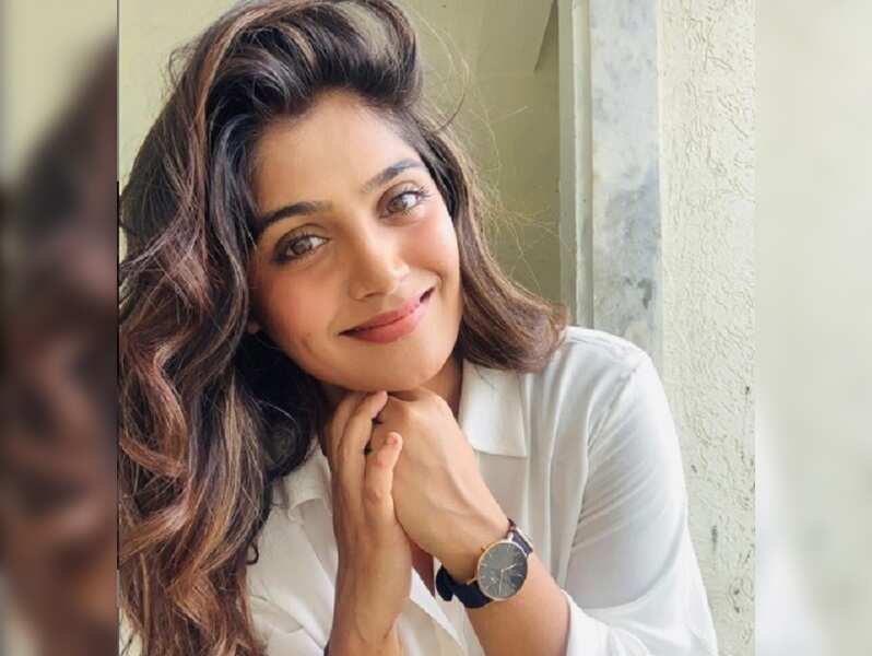 Isha makes her Marathi film debut | Marathi Movie News - Times of India