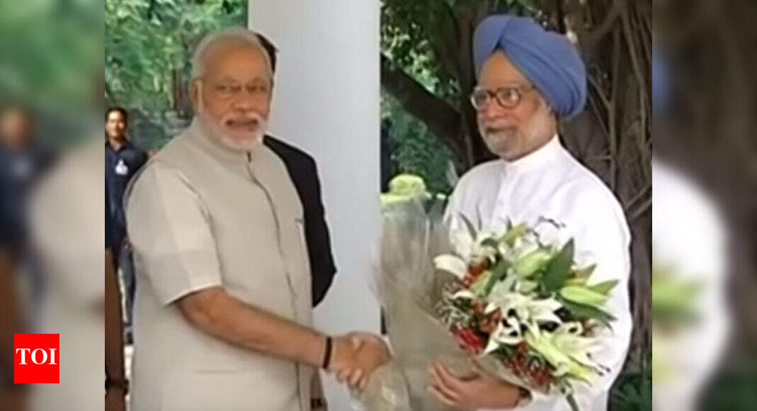 Fact Check: Did PM Modi meet Manmohan Singh to discuss GDP? - Times of ...