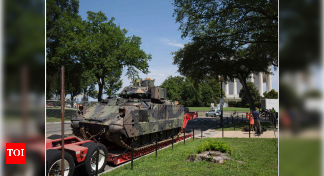 Tanks roll in US capital for Donald Trump's July 4 parade - Times of India