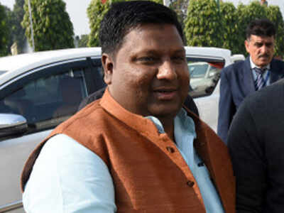 ‘I was called by cops and appealed for calm,’ says minister Imran ...