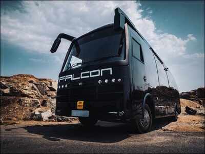 Allu Arjun shares some exclusive snaps of his luxurious vanity van ...