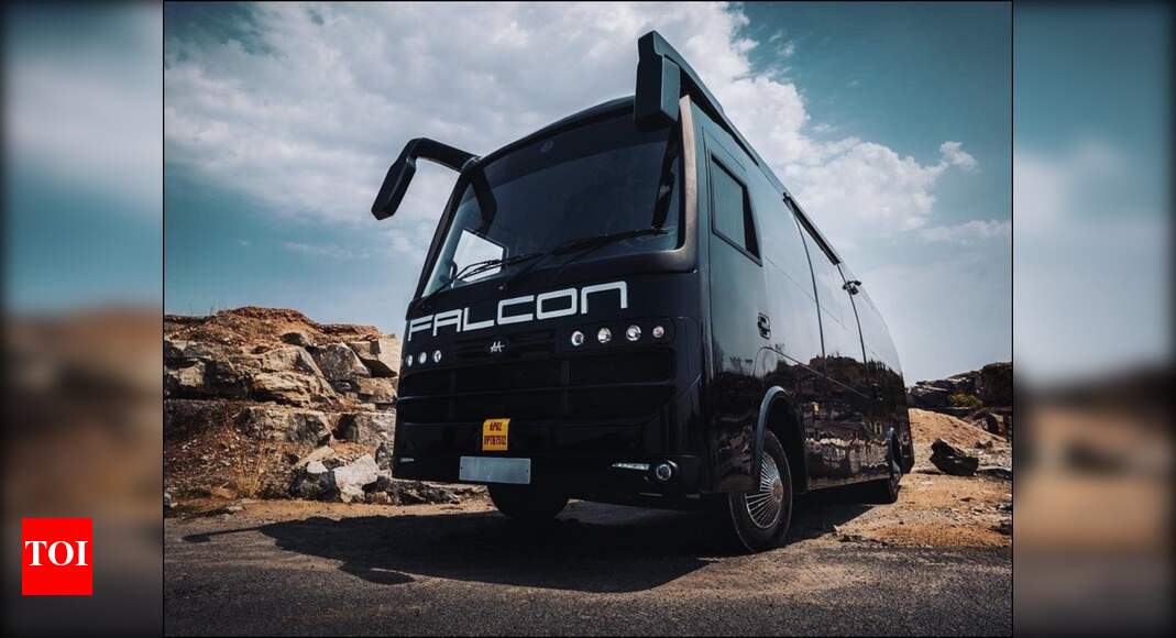 Allu Arjun shares some exclusive snaps of his luxurious vanity van ...