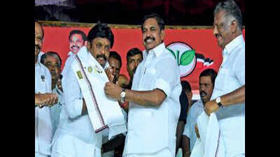 Edappadi K Palaniswami welcomes Esakki Subbaiah, says AMMK camp empty ...