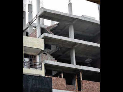 Broken stairs in building bring back collapse fear in Shahberi | Noida ...