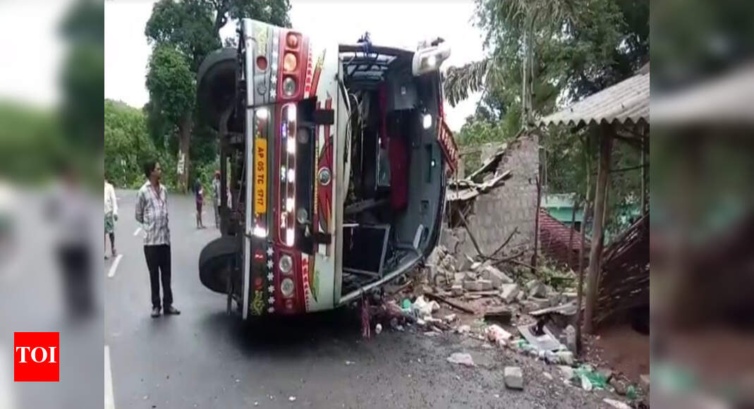 Three Women Killed In Road Accident In Paderu Ghat Visakhapatnam News