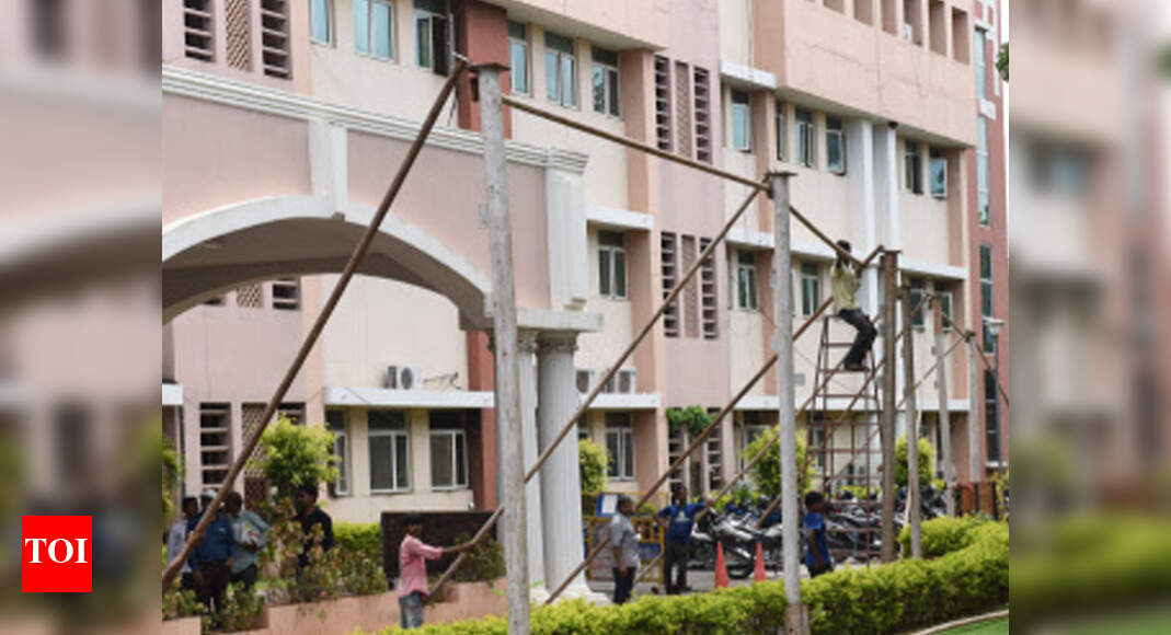 Experts to assess safety of Telangana Secretariat, Irrum Manzil ...