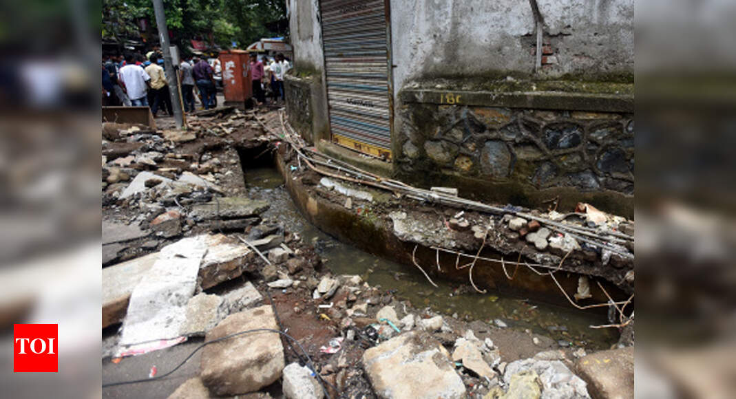 Who lifted the lid of the killer drain? | Mumbai News - Times of India
