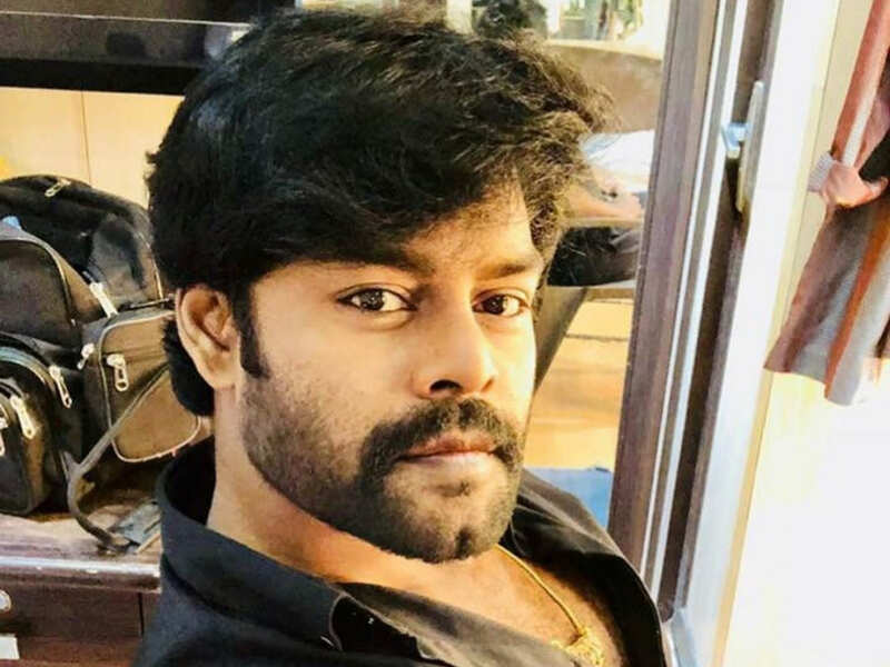 RK Suresh takes a new avatar as director | Tamil Movie News - Times of ...