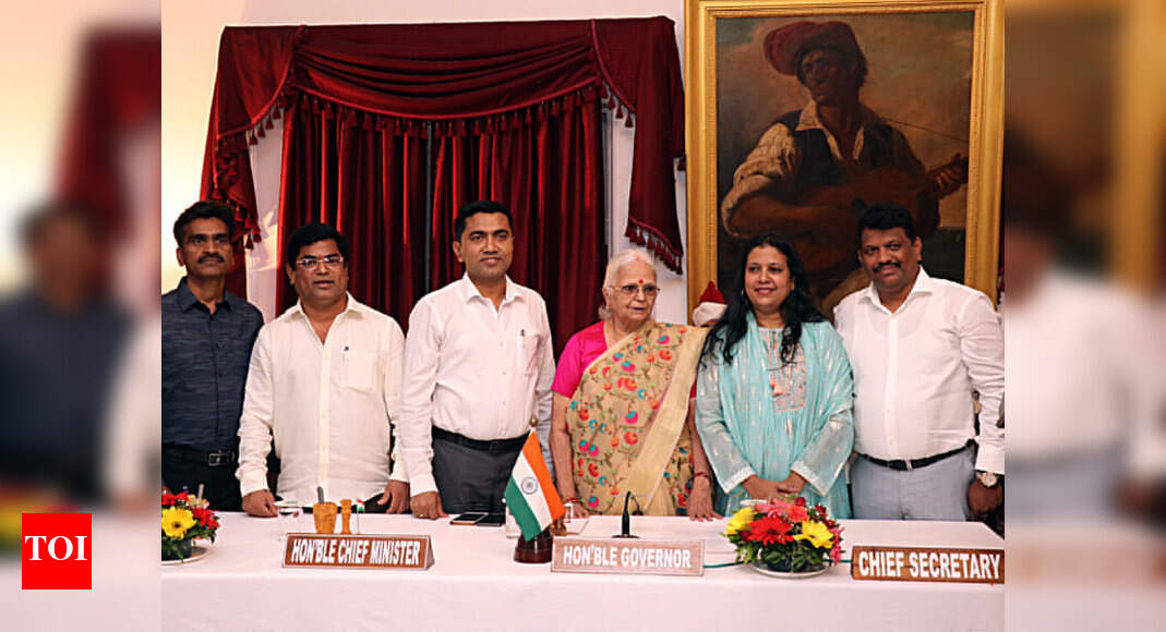 Goa cabinet reshuffle: 3 Congress defectors take oath as ministers | India News - Times of India