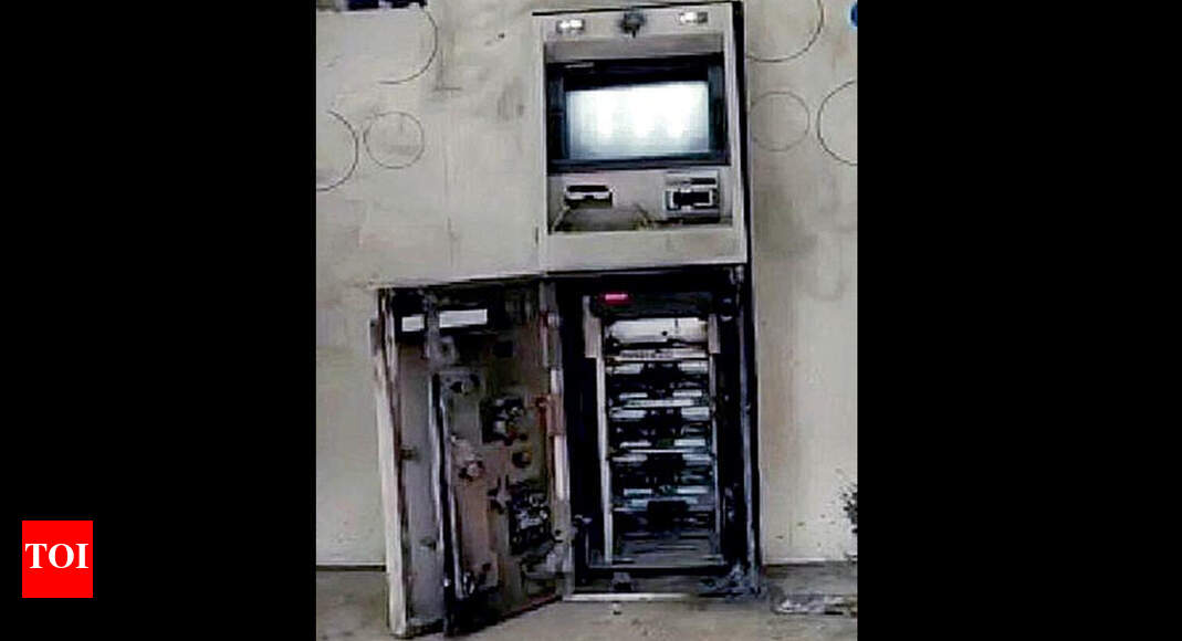 Delhi: ATM cut open, Rs 10 lakh cash taken | Delhi News - Times of India