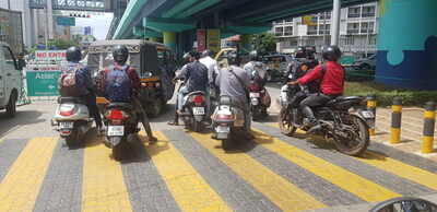 Breaking rules - Traffic police negligence - Times of India