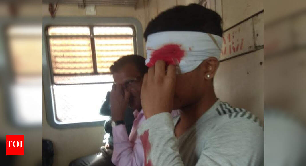 Stone Pelting: Mumbai: Five injured in stone pelting on CR trains; one ...