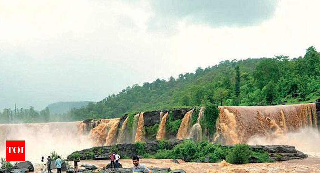 Selfies banned on Saputara highway, waterfalls in Dang | Surat News ...