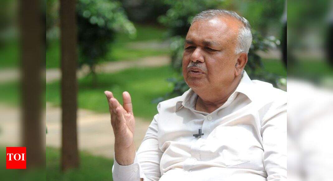 Ramalinga Reddy back in Congress fold; JD(S) cracks whip ahead of trust ...