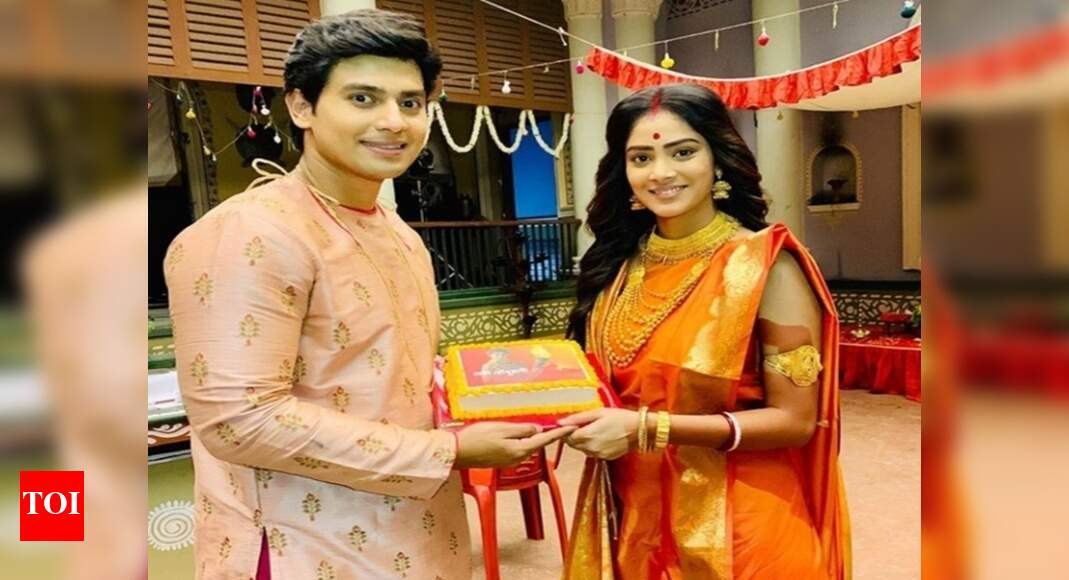 Bengali television show ‘Debi Choudhurani’ completes one year - Times ...