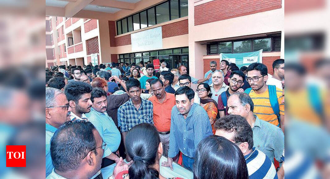 IIT-Kanpur welcomes over 2,000 new students on campus | Kanpur News ...