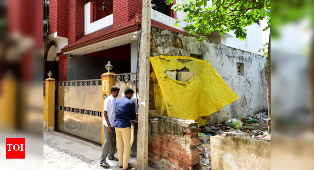 DVAC raids 20 houses, offices of cops, Tasmac staff | Chennai News ...