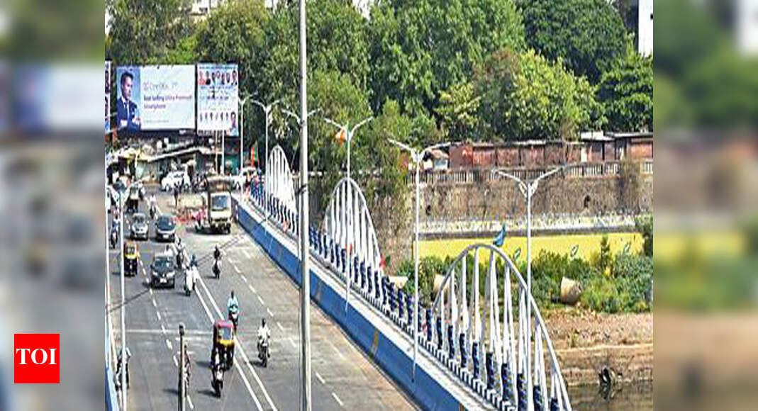 Four held for ‘toll collection’ from drivers on new bridge in Pune ...