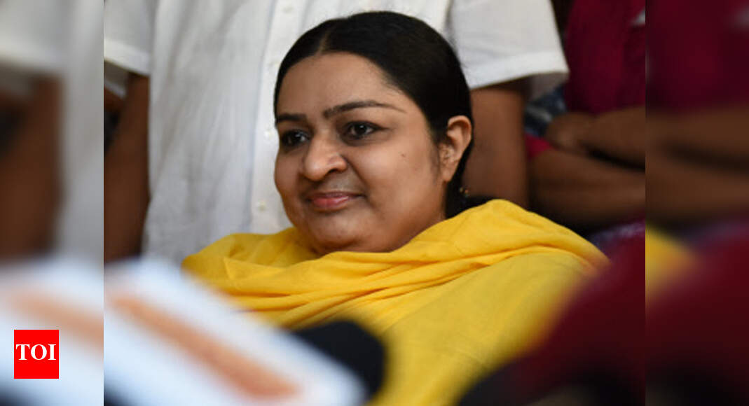 J Deepa moves Madras HC, stakes claim to Jayalalithaa assets | Chennai ...