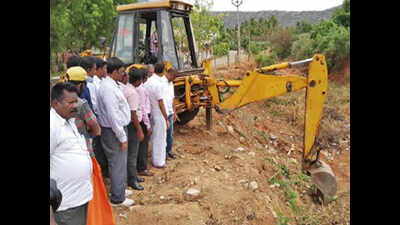 Officials, forum join hands to revive key Noyyal tributary | Coimbatore ...