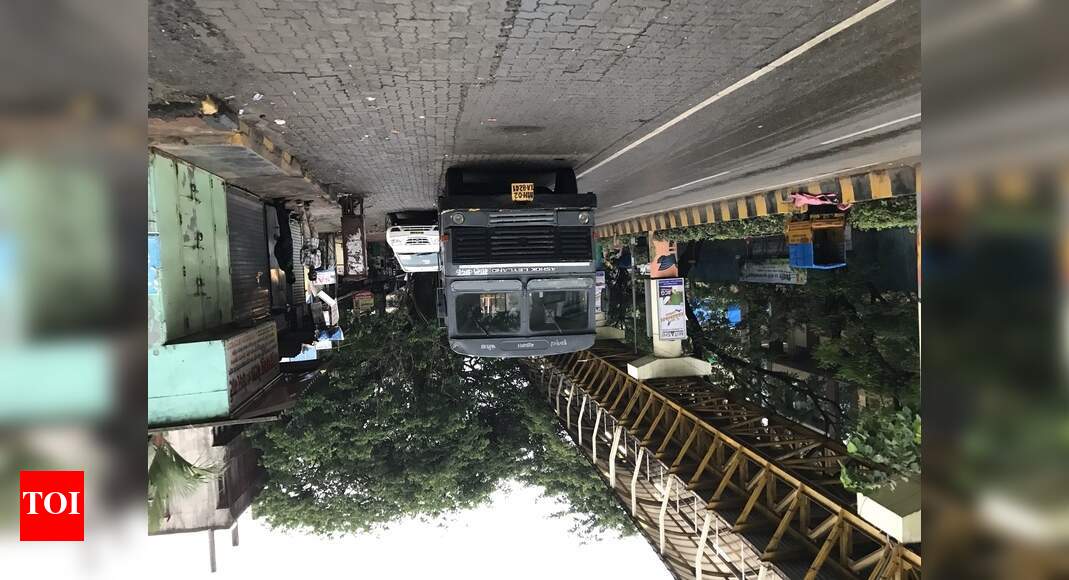 BMC R ward office park there trucks and dumper - Times of India