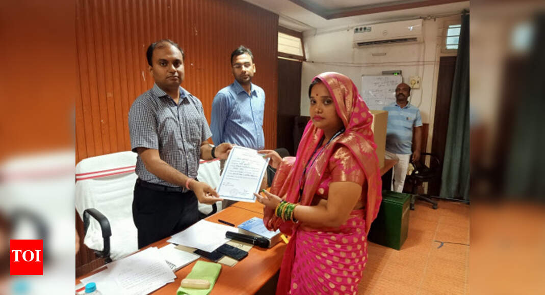 Ara gets its new mayor, deputy mayor | Patna News - The Times of India