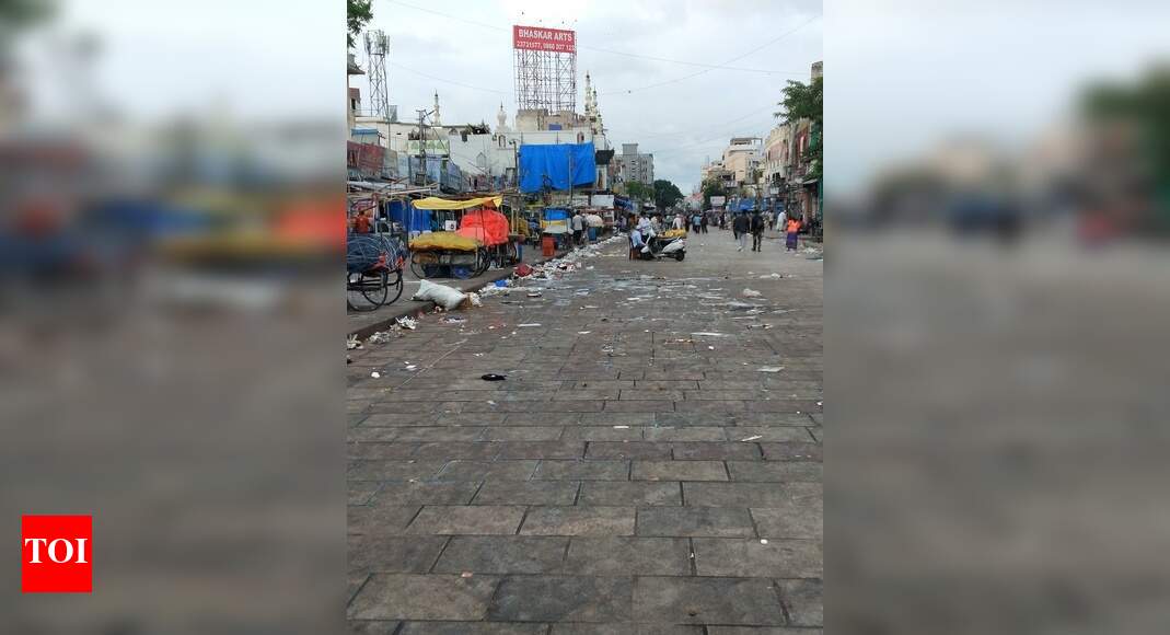 Save Charminar from Plastic, Spitting, Garbage,etc - Times of India