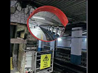 Convex mirrors installed at Park Street Metro station | Kolkata News ...