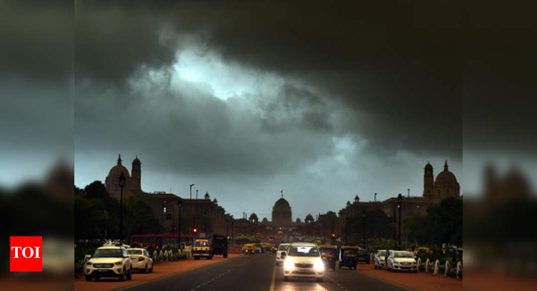 After IMD alert, rains keep Delhi waiting | Delhi News - Times of India