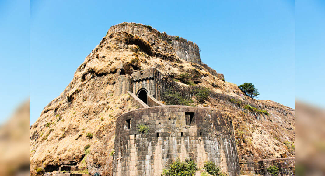Forts in Pune are likely to be turned into heritage hotels | TimesTravel