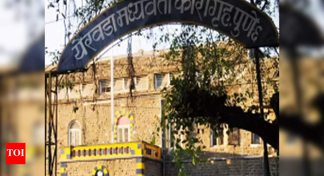 27 prisoners shifted from Yerawada prison to Kalamba jail in Kolhapur ...