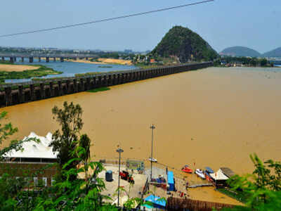 Prakasam barrage nears full level, projects on Krishna to brim over ...