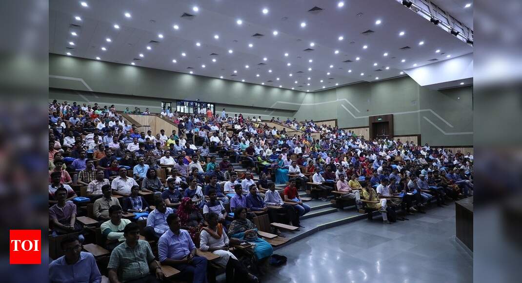IITGN kick-starts the Foundation Program with 209 new B.Tech. students ...