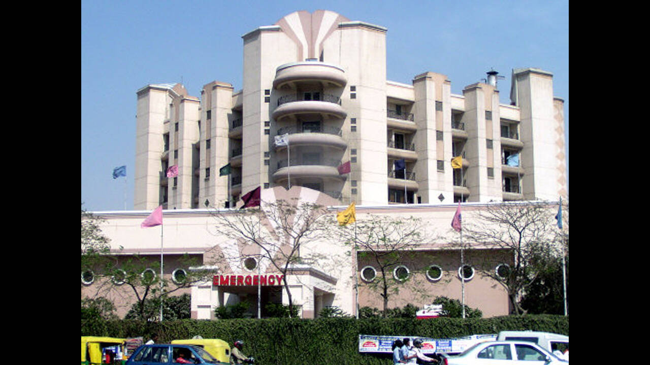 Apollo Hospital Delhi Logo