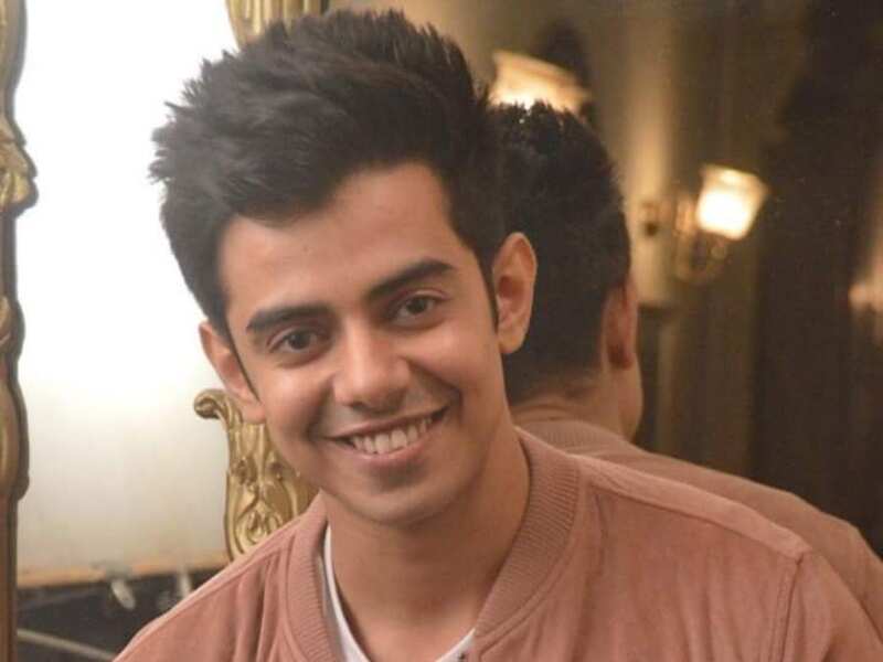 In Pic: THIS is how Devarshi Shah is enjoying the monsoon | Gujarati ...