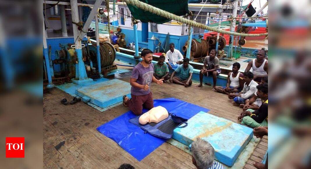 Swimmer launches CPR training for fishermen | Mangaluru News - Times of ...