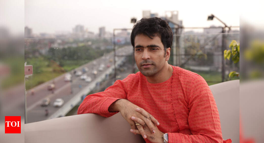 Abir has a relaxed Sunday | Bengali Movie News - Times of India