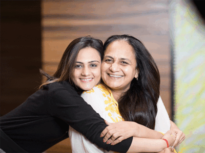 Shweta Rohira: My mom and sister are my best friends - Times of India