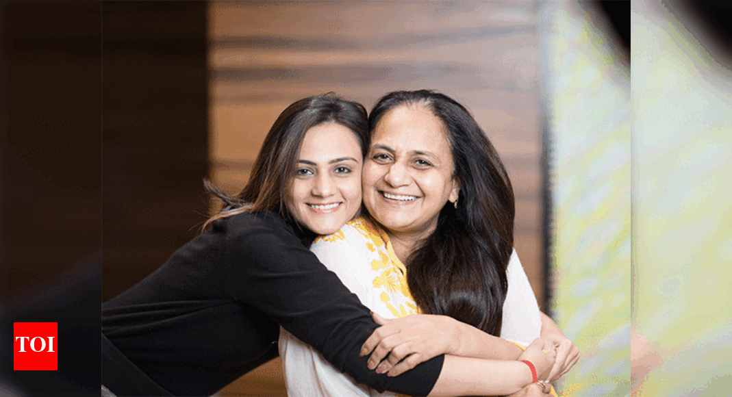 Shweta Rohira: My mom and sister are my best friends - Times of India