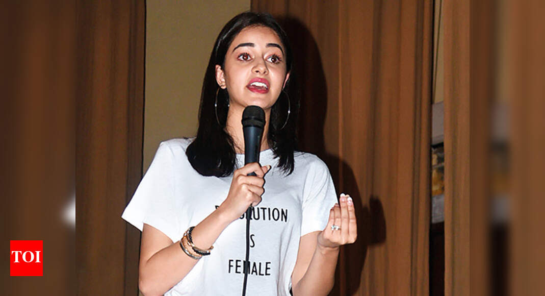 Ananya Panday gives gyaan to Lucknow students on cyber bullying | Hindi ...